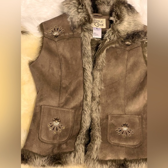 Jackets & Coats | Its All In The Details With This Cripple Creek Fur ...